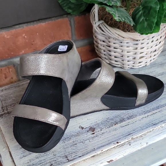 Fitflop | Shoes | Fitflop Silver Sandals Sleek Minimalist Design | Poshmark